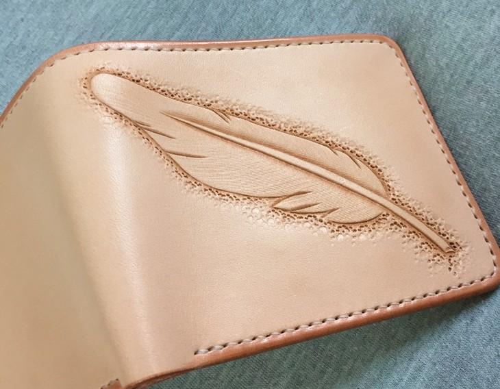Handmade Leather Mens Tooled Feather Cool billfold Leather Wallet Men ...